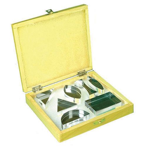 Boxed Set of 7 Acrylic Prisms - LabWorld.co.uk